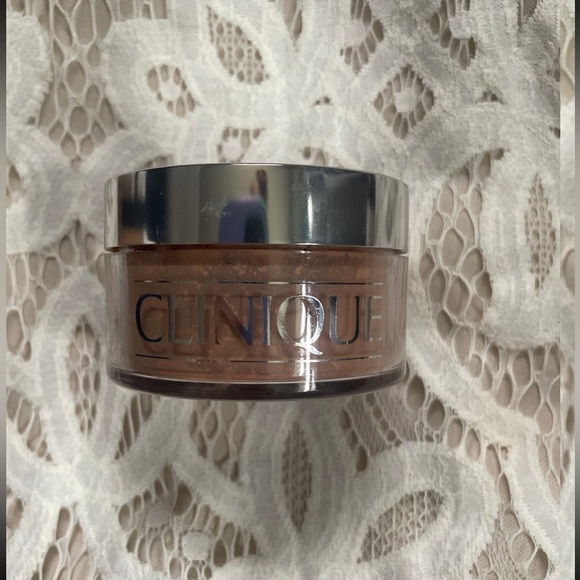Clinique | Makeup | Clinique Blended Face Setting Powder | Poshmark